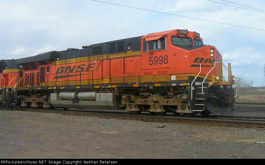 BNSF 5998
